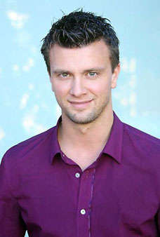 Official Website of Louis Velazquez