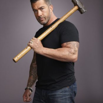 Official Website of Louis Velazquez